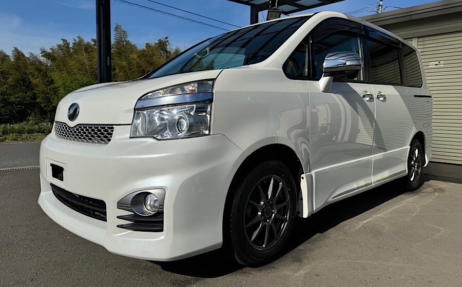 70後期ヴォクシーZS キラメキⅢ - プレビアスオート／自社ローン通過率No.1中古車販売店